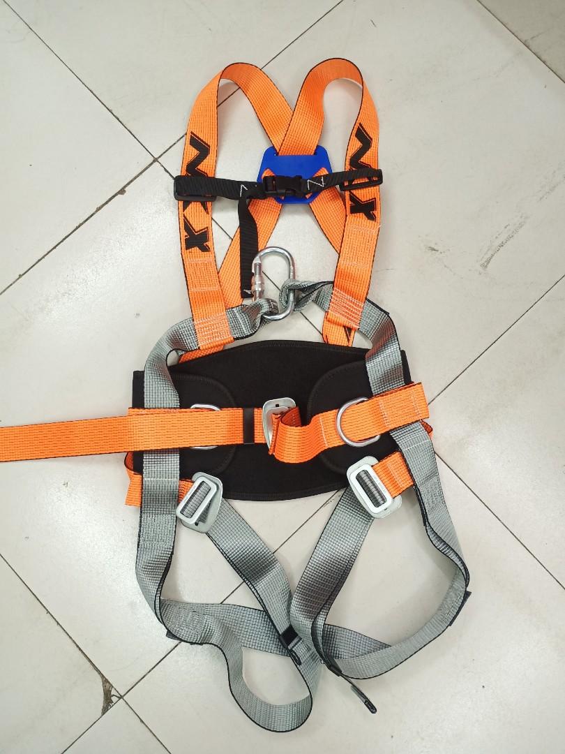 Full body harness, Commercial & Industrial, Construction Tools ...