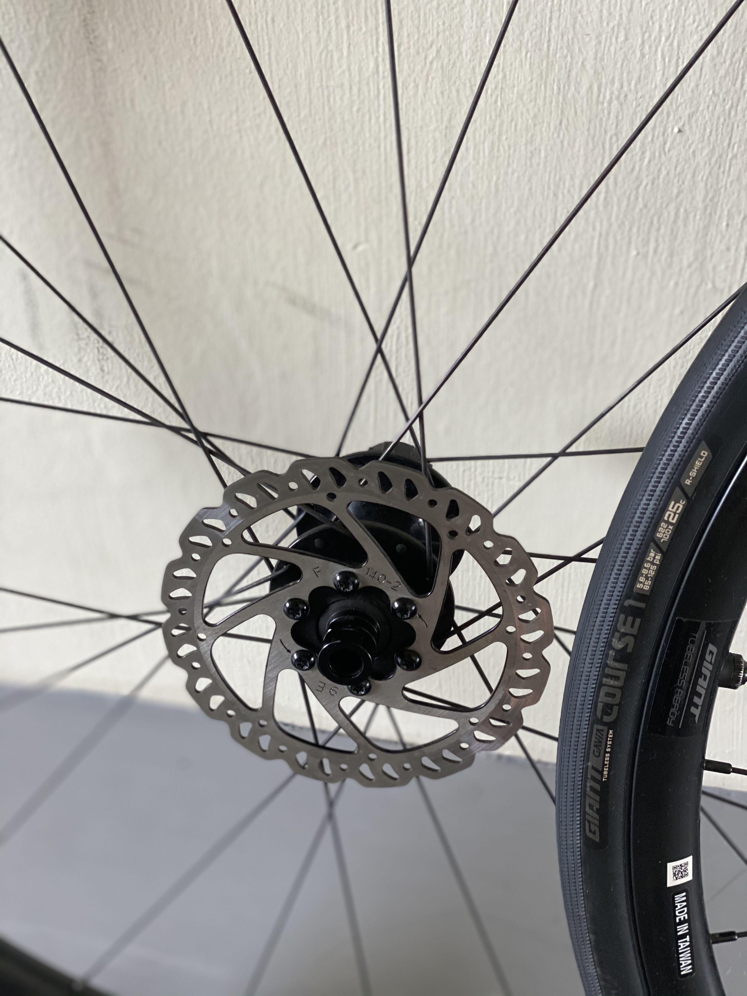 Giant 2021 PR2 Disc Wheelset with Disc Rotor, Sports Equipment ...
