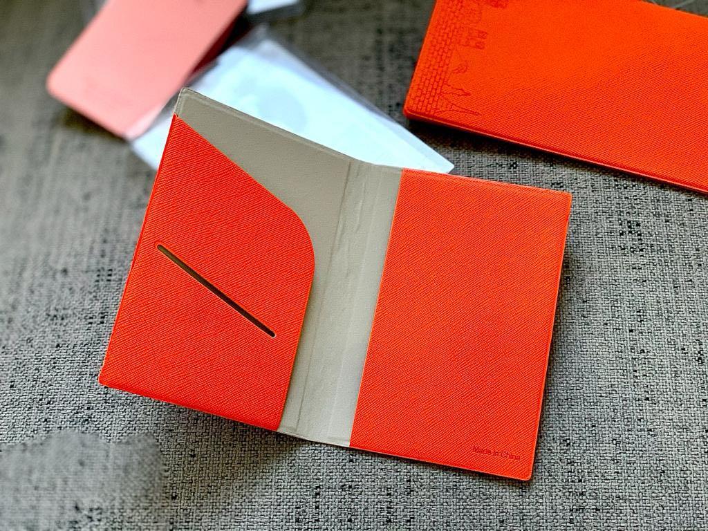 Miniso Baggage tag ORI, Fesyen Wanita, Aksesoris di Carousell