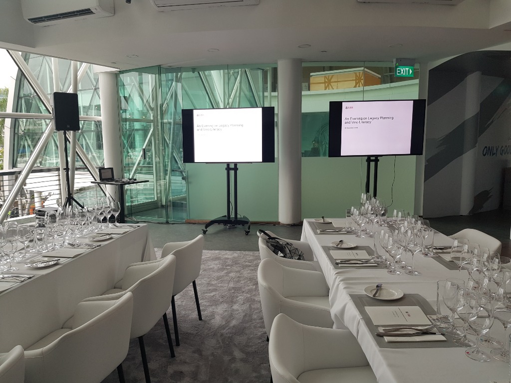 Rent LED TV Screens: 32", 43", 55", 65", 75" - Rental for with mobile ...