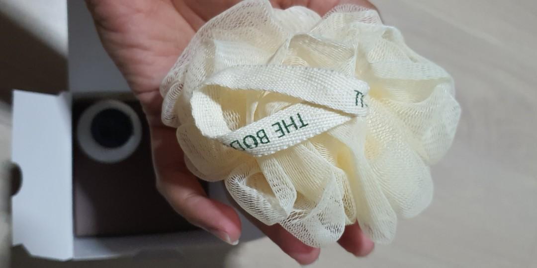 The Body Shop Gift Box (60ml x3) with Bath Lily, Beauty & Personal Care ...