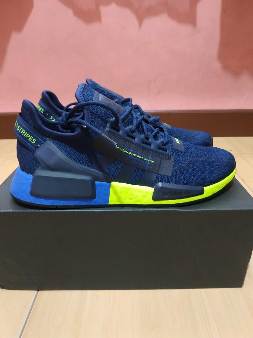 Adidas NMD R1 V2 navy/signal green original 100% BNIB, Fesyen Pria ...