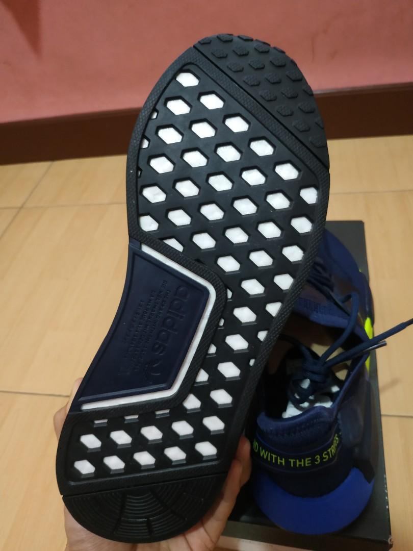 Adidas NMD R1 V2 navy/signal green original 100% BNIB, Fesyen Pria ...