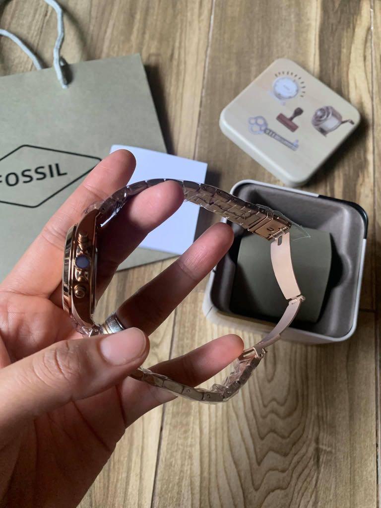 Fossil Watch BQ3036, Women's Fashion, Watches & Accessories, Watches on Carousell