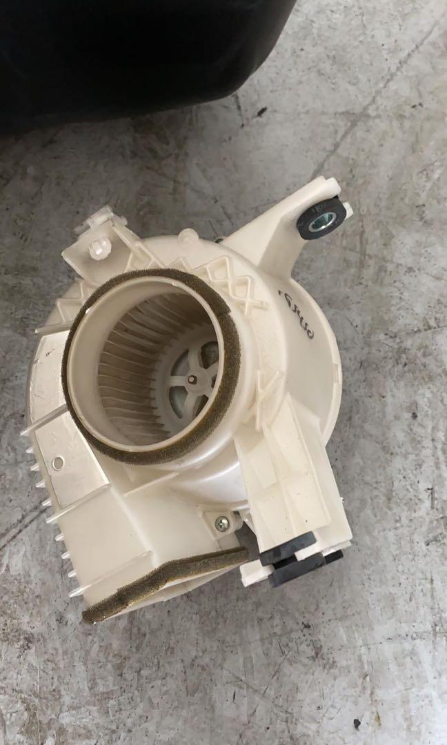 Hybrid battery fan motor, Everything Else on Carousell