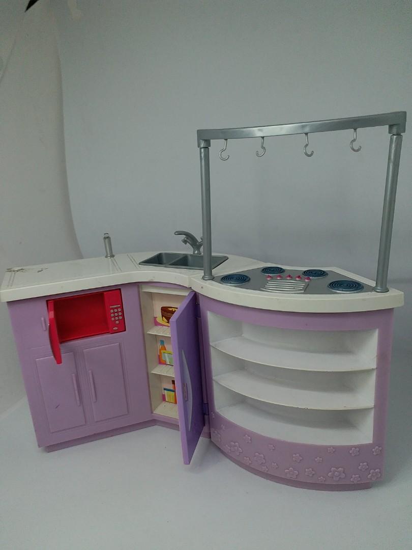 Kitchen table playset barbie preloved, Toys & Collectibles, Mainan di ...