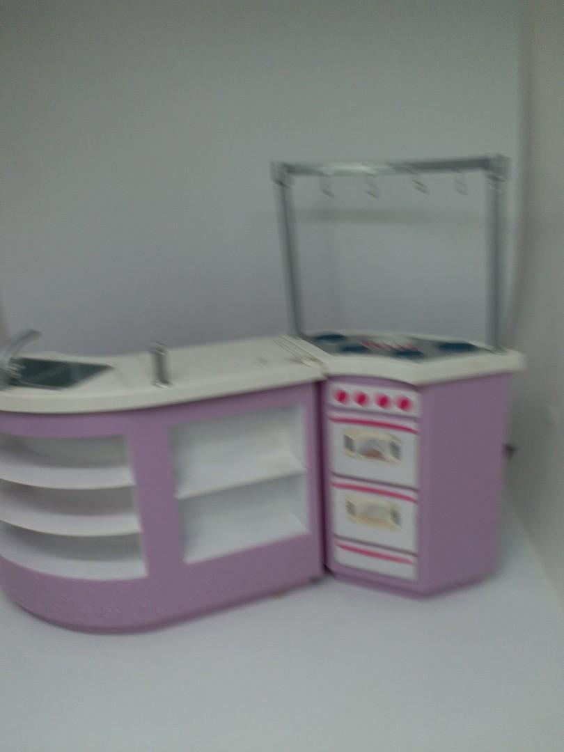 Kitchen table playset barbie preloved, Toys & Collectibles, Mainan di ...