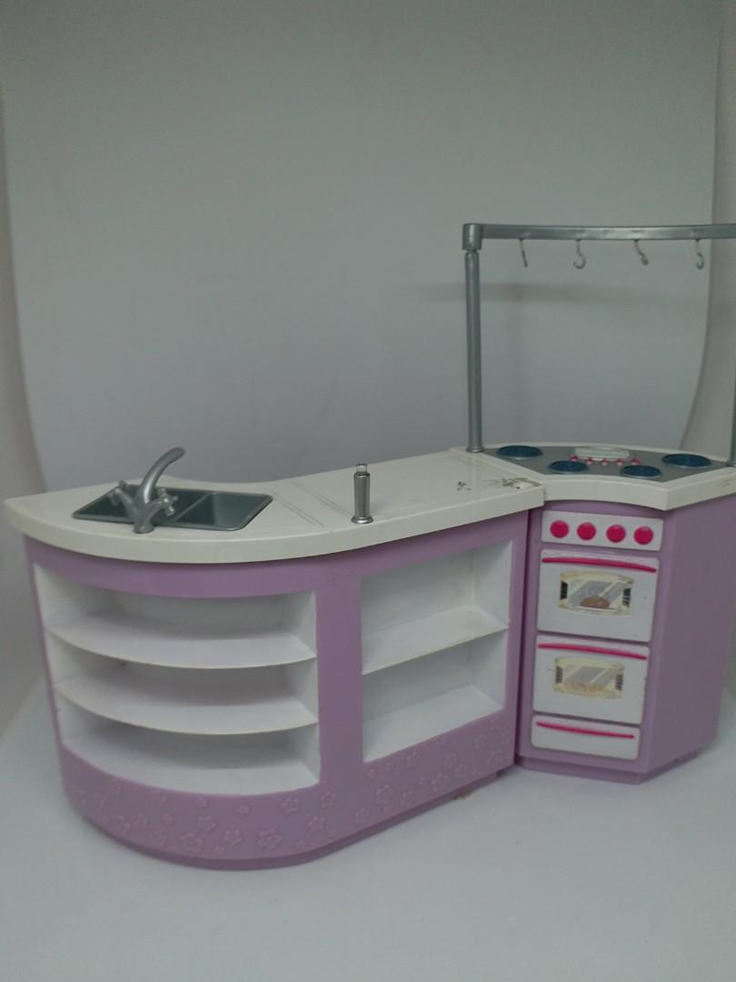 Kitchen table playset barbie preloved, Toys & Collectibles, Mainan di ...