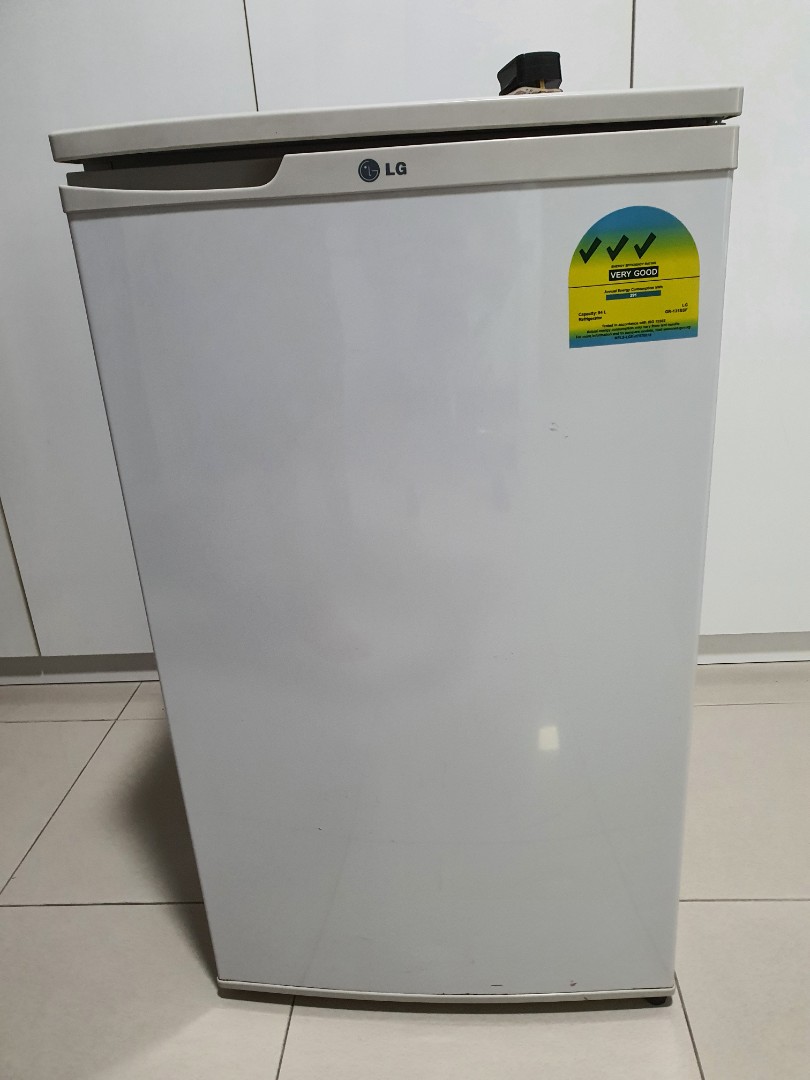 LG Bar fridge GR-131SSF 94L, TV & Home Appliances, Kitchen Appliances, Refrigerators & Freezers ...