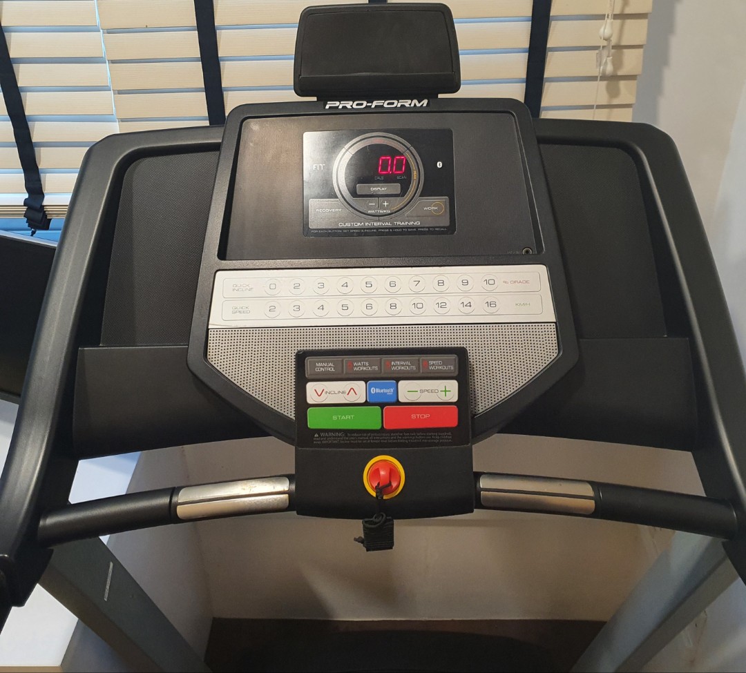 Proform Performance 350i Treadmill, Sports Equipment, Exercise ...