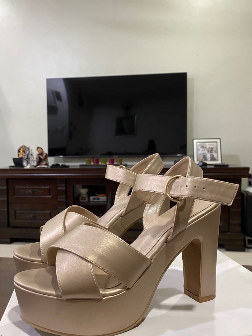 Vincci high heels, Women's Fashion, Footwear, Heels on Carousell