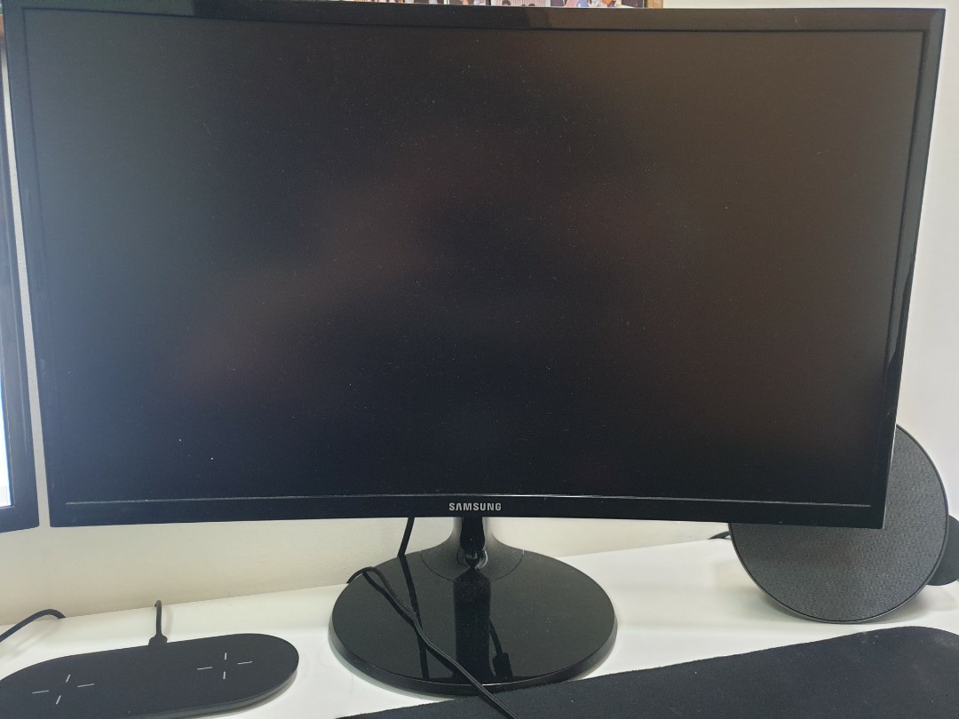 Samsung 24" monitor CF390, Computers & Tech, Parts & Accessories ...