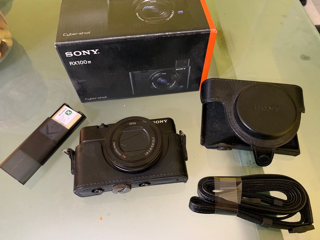 Sony RX100 m4 iv, Photography, Cameras on Carousell