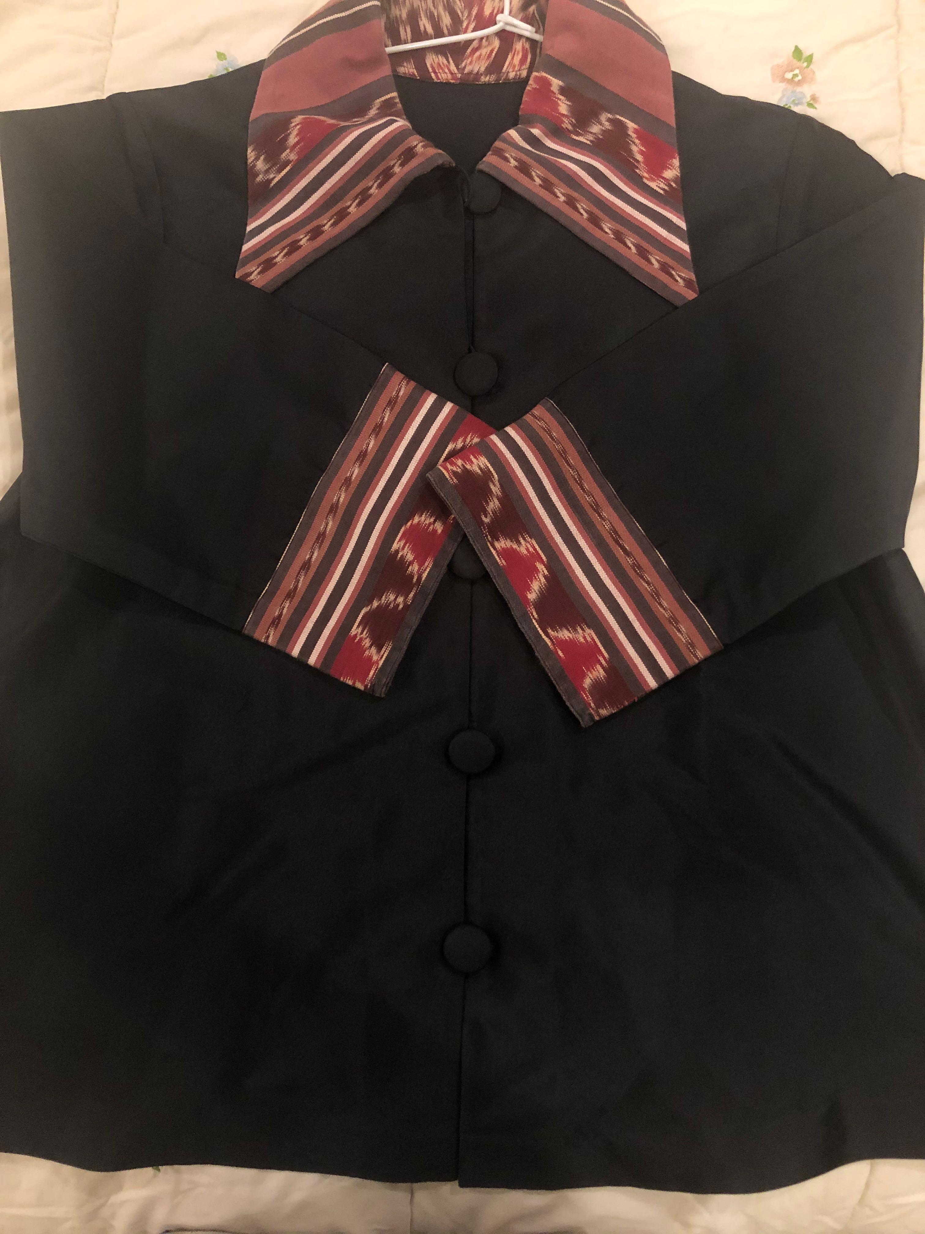 Batik Cual, Fesyen Wanita, Pakaian Wanita, Atasan di Carousell