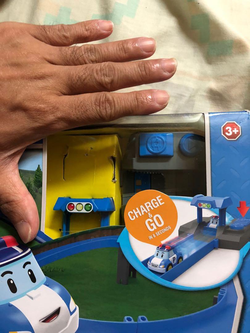 Robocar Poli (Mini Poli Speed Launcher) cyclone Loop Set, 興趣及遊戲, 玩具 ...