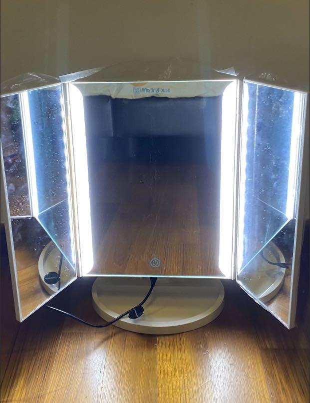 RUSH: 3way view Mirror, Women's Fashion, Jewelry & Organisers ...