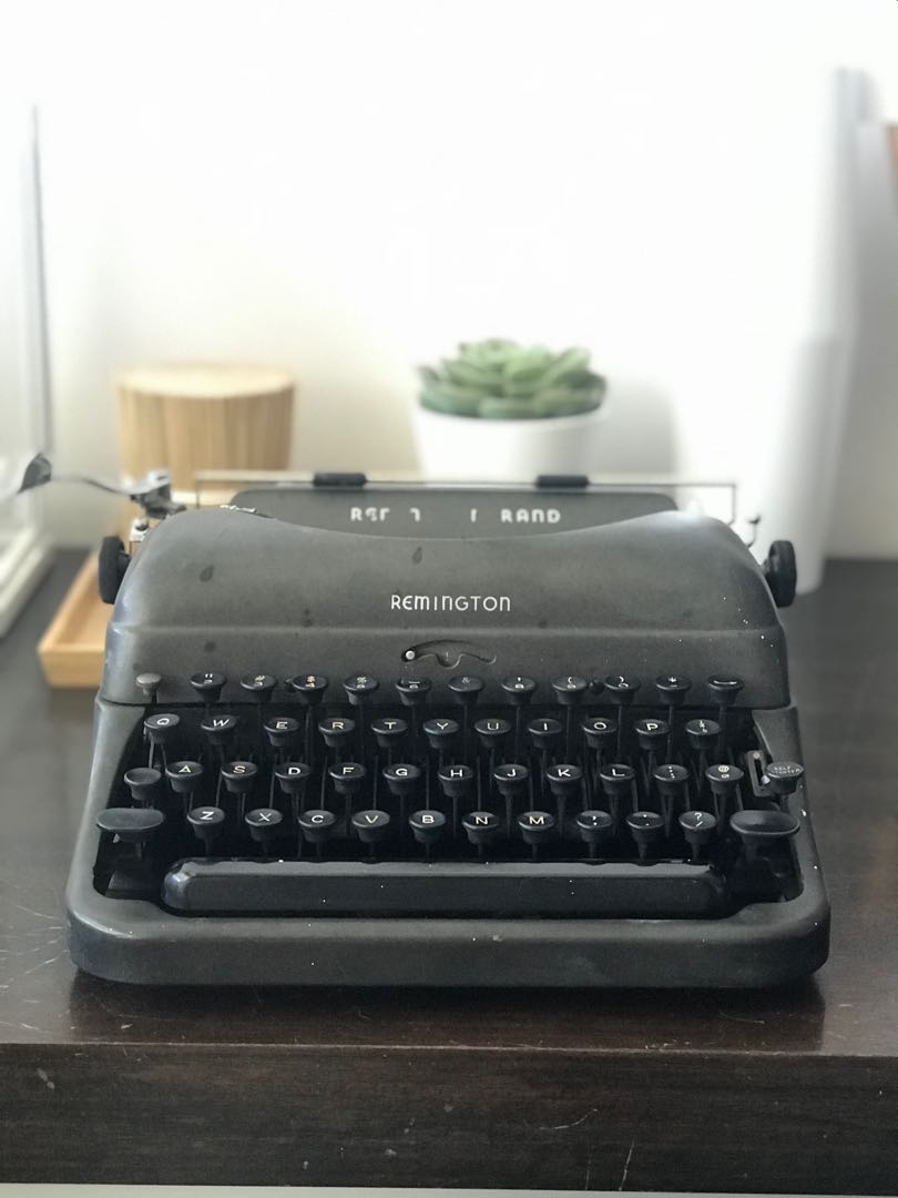 Large-Type Remington Rand Typewriter, Hobbies & Toys, Stationery ...