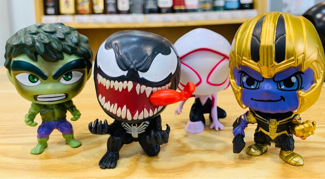 Marvel Capsule set: Hulk, Venom, Thanos & Spiderwoman, Toys & Games ...