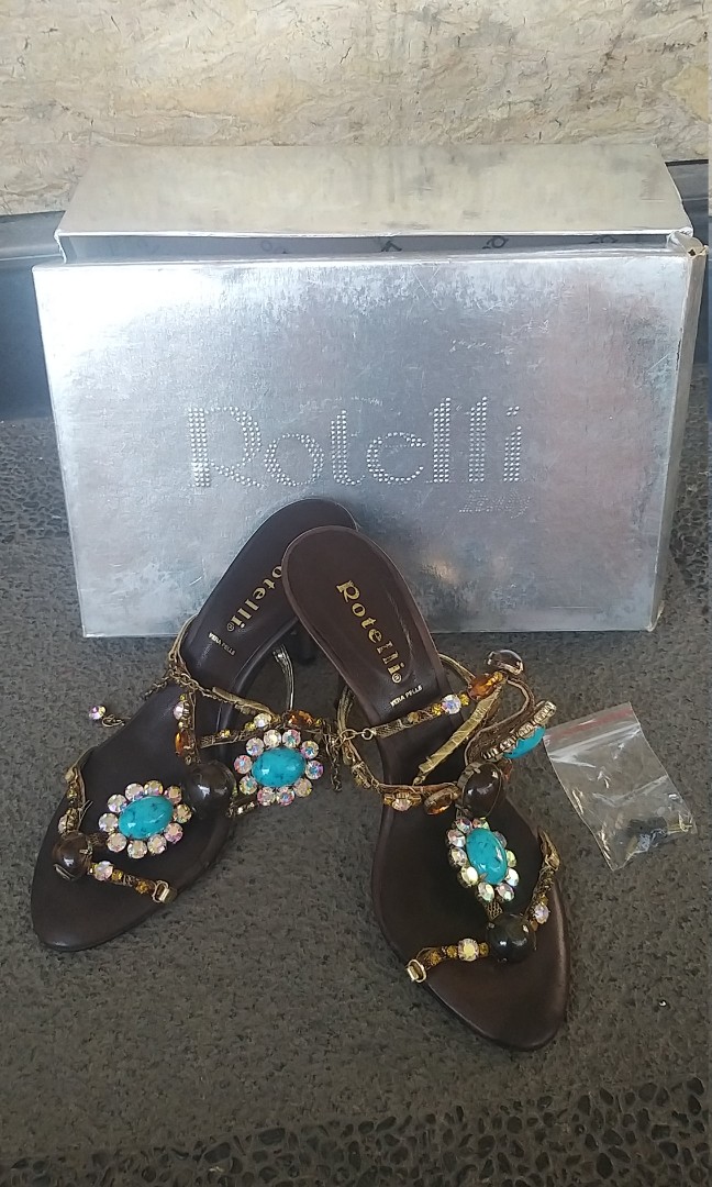 Sepatu Rotelli, Fesyen Wanita, Sepatu di Carousell