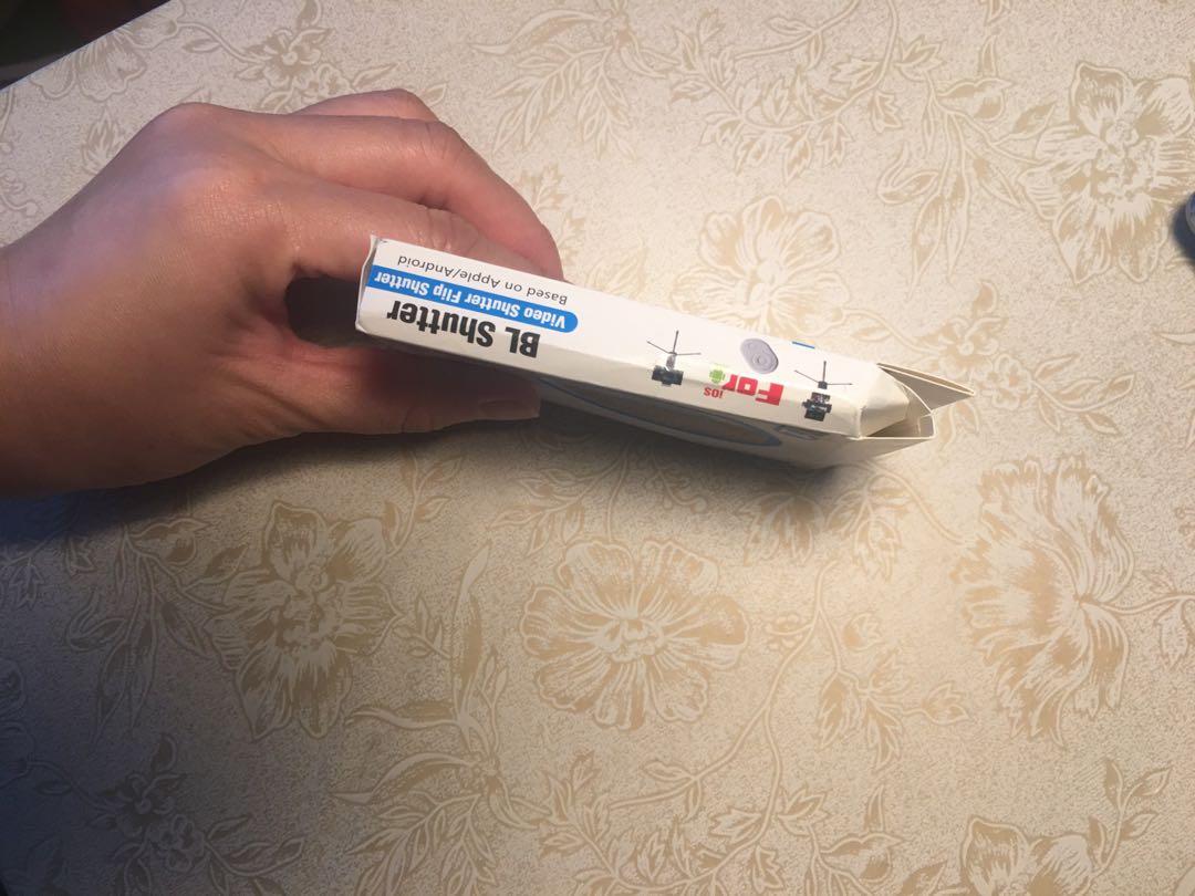 Video shutter Flip Shutter, Electronics, Others on Carousell