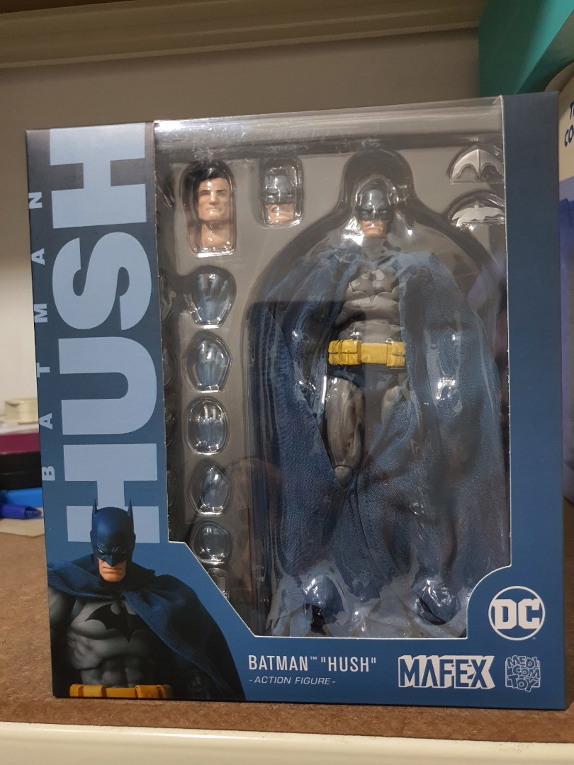 MAFEX NO.105 HUSH BATMAN Legends Scale, Hobbies & Toys, Toys & Games on ...