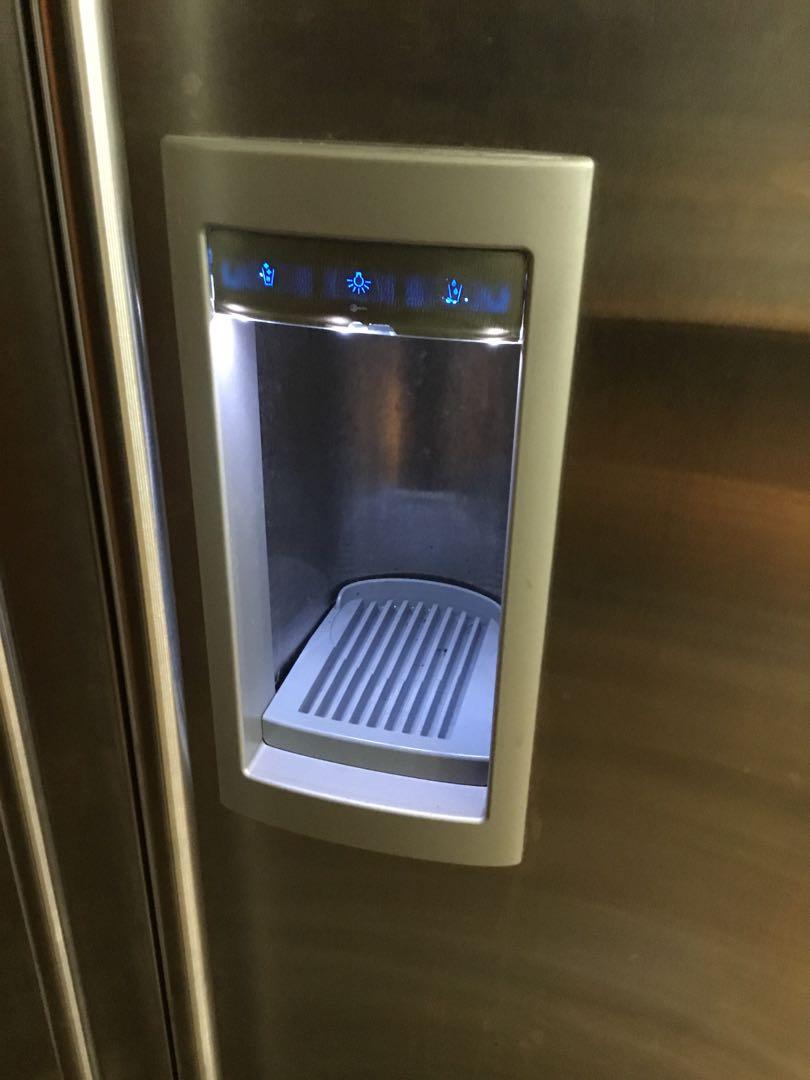 Sub Zero Dual Door refrigerator with Water/Ice Dispenser, Home ...