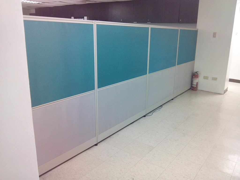 WALL PANEL CUBICLES TYPE OFFICE PARTITIONS, Furniture & Home Living ...