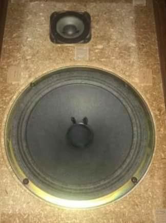 Vintage Realistic MC1000 bookshelf speaker., Audio, Soundbars, Speakers ...