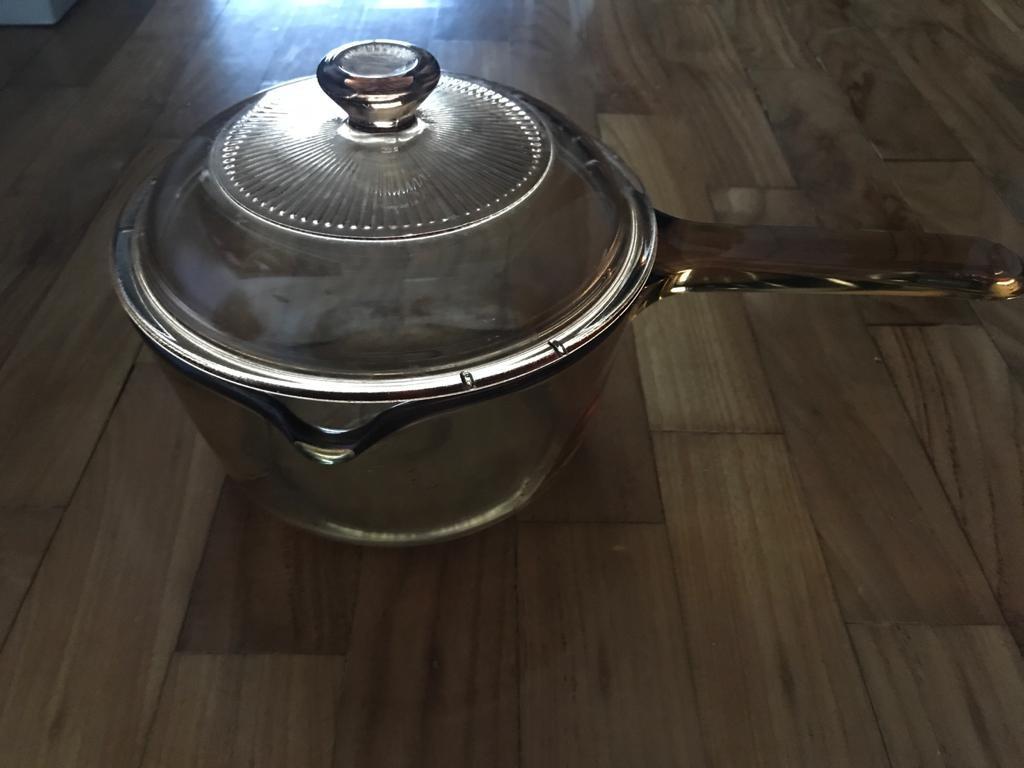 Corning vision cooking pot, Furniture & Home Living, Kitchenware ...