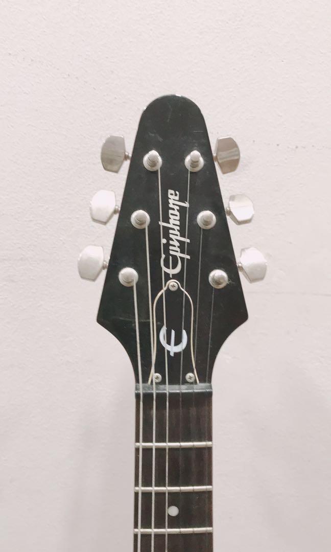 Epiphone Mini Flying V with Gig Bag, Hobbies & Toys, Music & Media ...