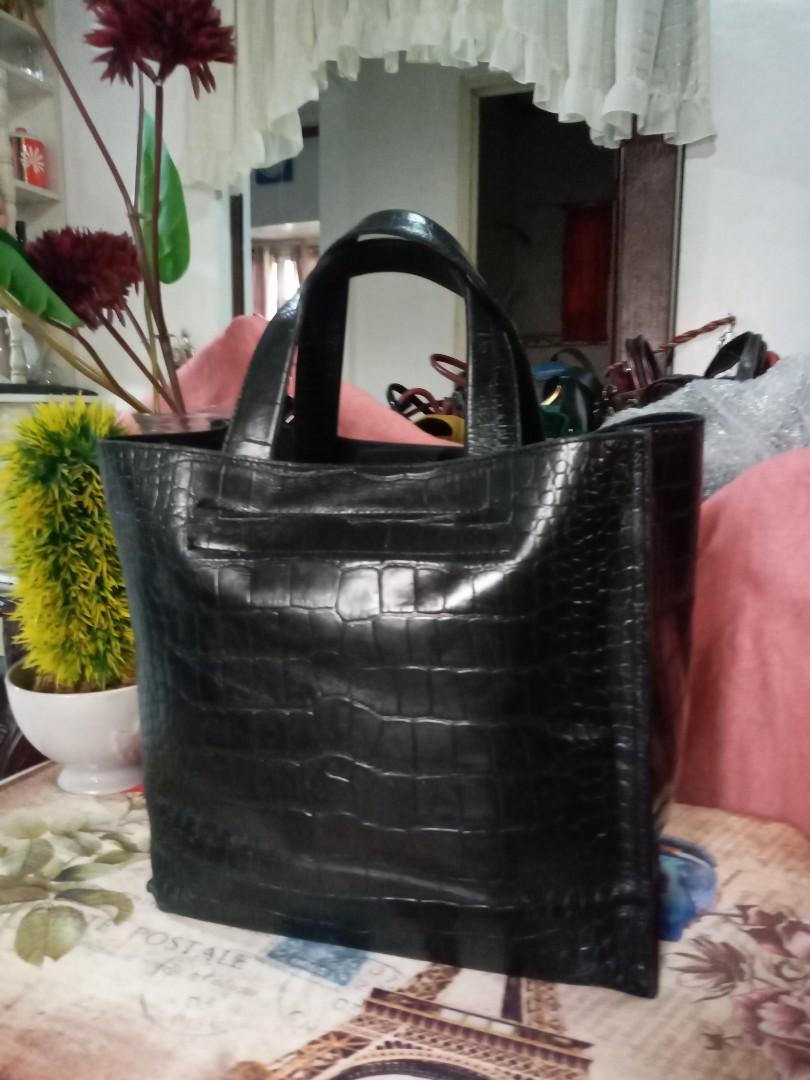 Japan Crocs Leather in All Black Color..Diagonal Design of Compartments ...