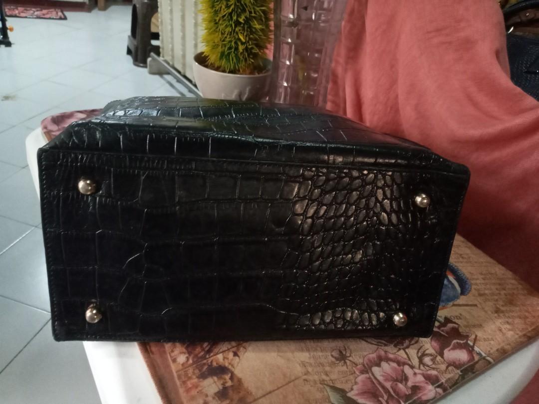 Japan Crocs Leather in All Black Color..Diagonal Design of Compartments ...