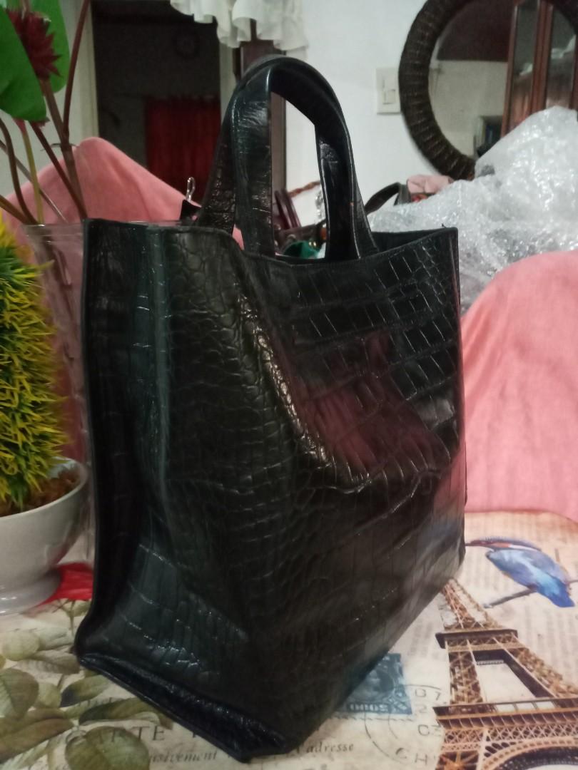 Japan Crocs Leather in All Black Color..Diagonal Design of Compartments ...