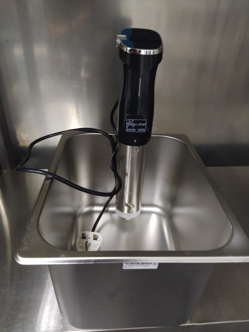 Sous vide machine with metal water bath, TV & Home Appliances, Kitchen ...