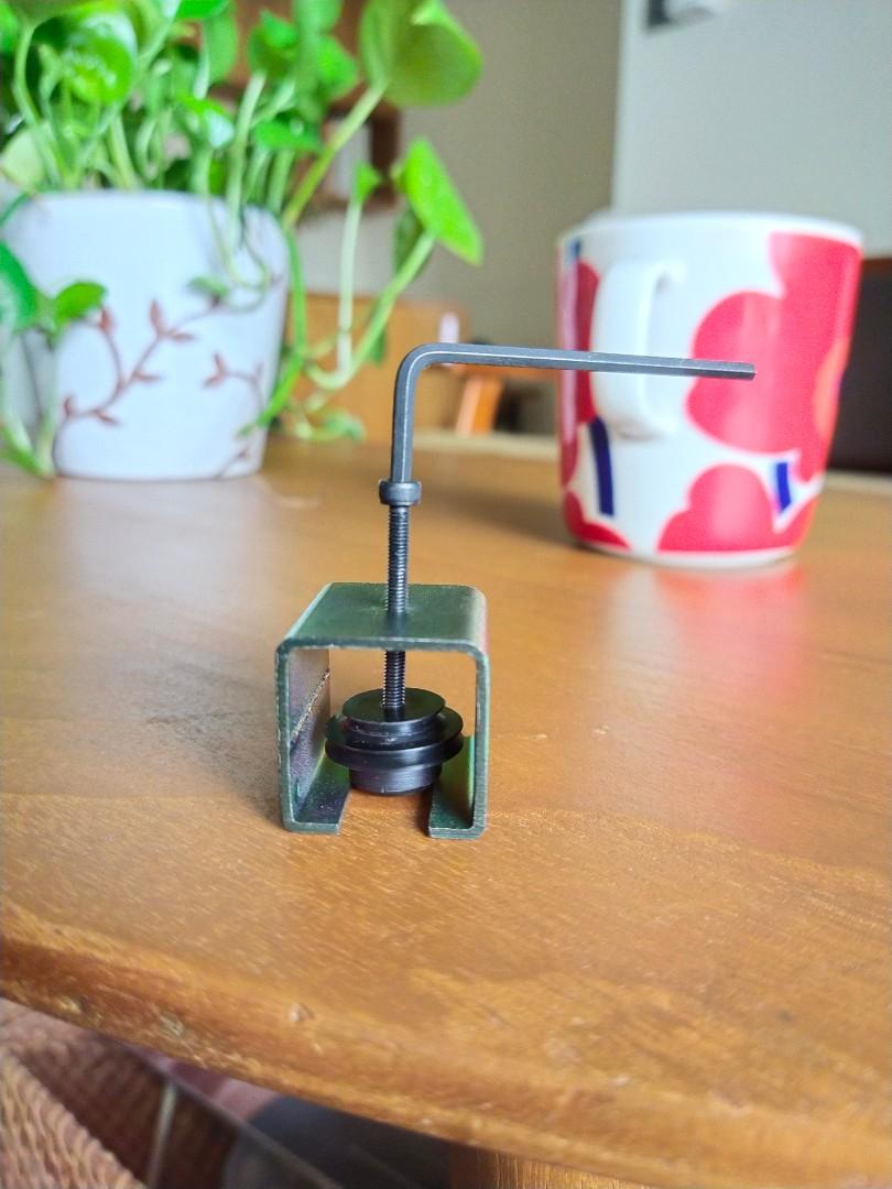 Turntable pulley puller, Audio, Other Audio Equipment on Carousell