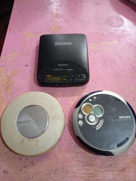 Walkmans & Discman---All not working/For parts,for display/as props,for ...