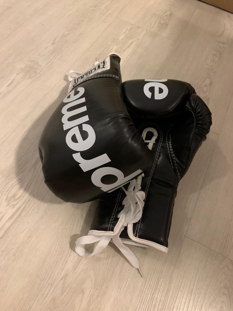 Boxing Gloves supreme black, Sports Equipment, Sports & Games, Racket ...