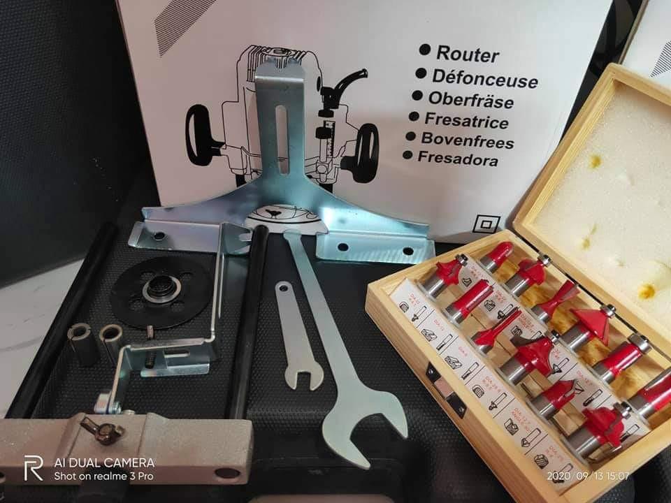 MAKITA JAPAN ROUTER WITH BITS, Commercial & Industrial, Construction ...