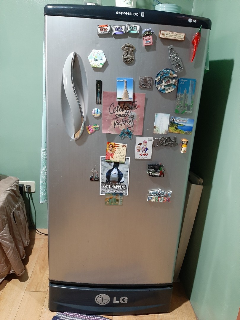 Old LG refrigerator 6 cu. ft., TV & Home Appliances, Kitchen Appliances ...
