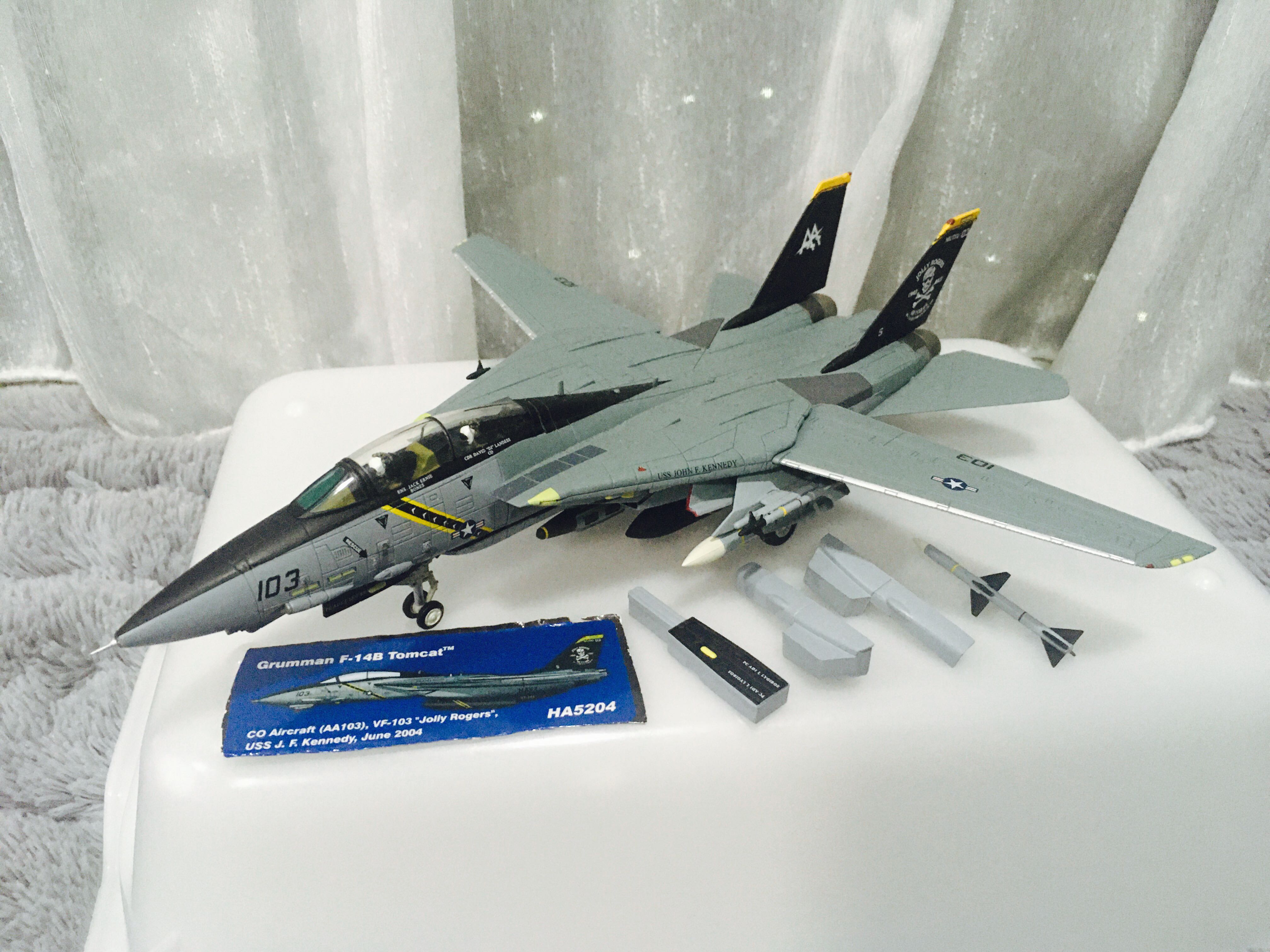 Hobby Master 1/72 scale HA5204 F-14B Tomcat VF-103 Jolly Rogers ...
