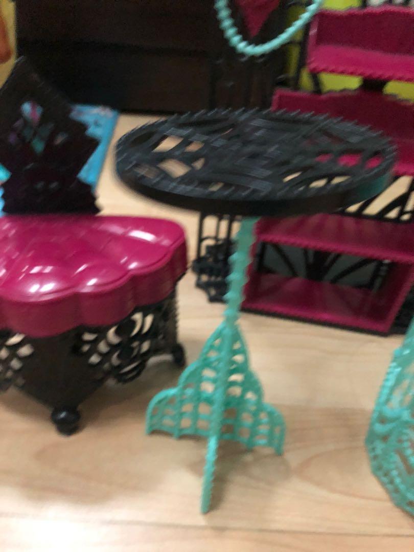 Mattel Monster High Cafe Set, Hobbies & Toys, Collectibles ...