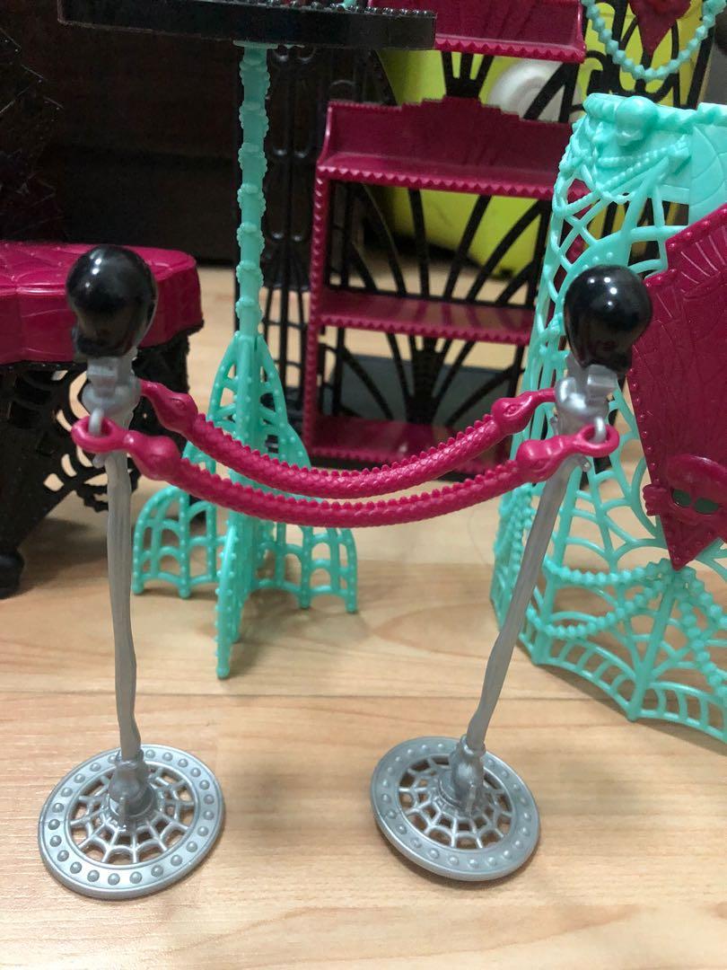 Mattel Monster High Cafe Set, Hobbies & Toys, Collectibles ...