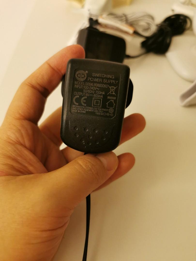 Motorola orginal plug, TV & Home Appliances, Electrical, Adaptors ...