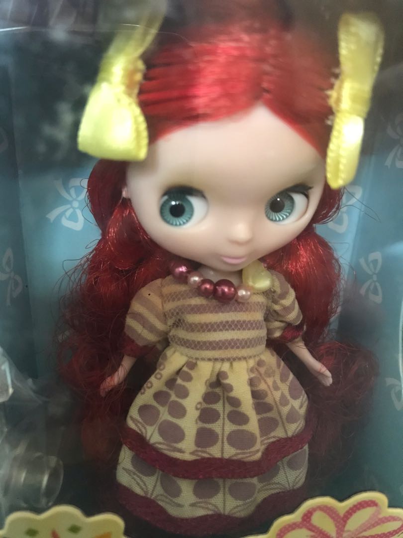 全新 日版 Petite Blythe Pretty From Head To Toe 小B, 興趣及遊戲, 收藏品及紀念品, 明星周邊 ...