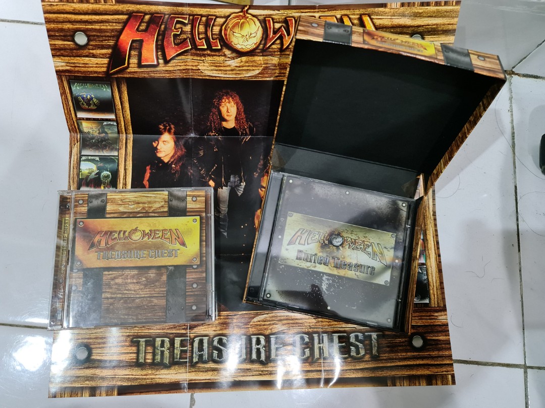 Helloween Treasure Chest collection 3 cds, Hobbies & Toys, Music ...
