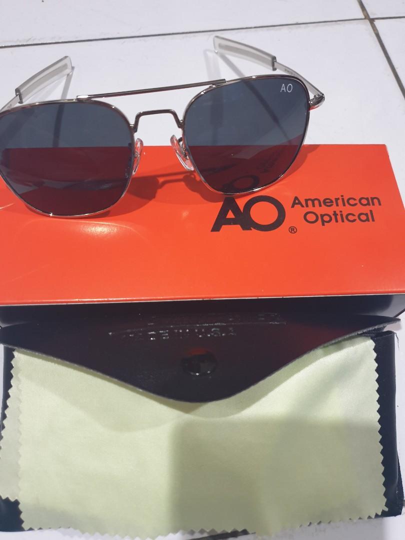 Kaca mata pilot, Fesyen Pria, Aksesoris, Lainnya di Carousell