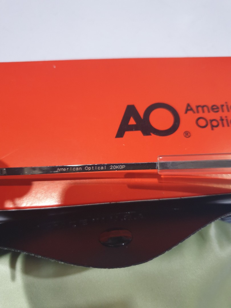 Kaca mata pilot, Fesyen Pria, Aksesoris, Lainnya di Carousell