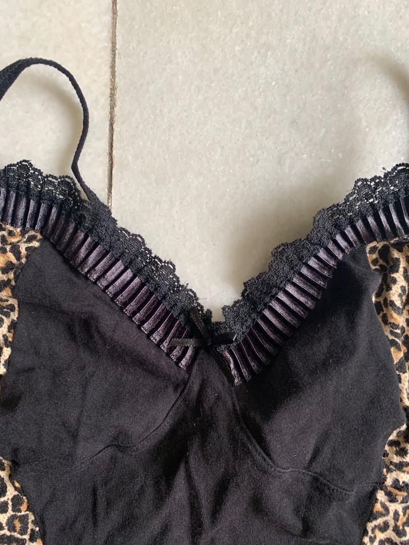 Leopard inner wear, Women's Fashion, Tops, Sleeveless on Carousell