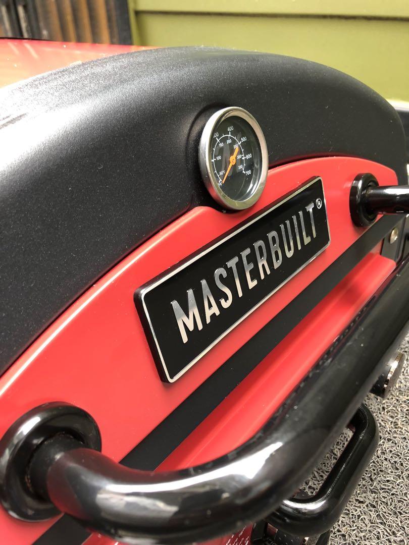 New MasterBuilt MPG 300S Tabletop LPG Gas Grill and Smoker Carry Along ...