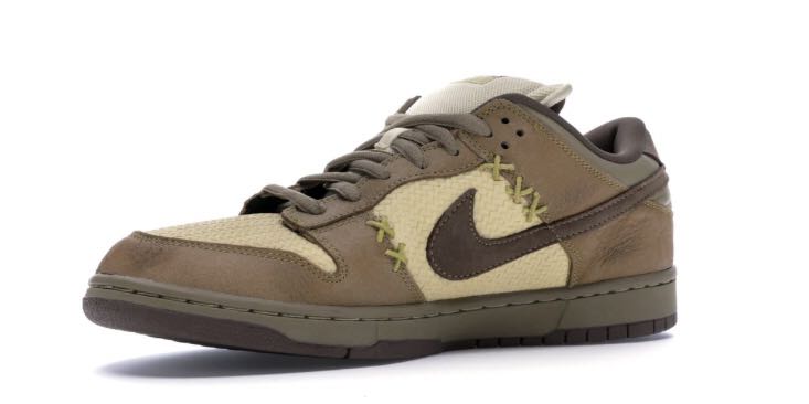 Nike Dunk Low Shanghai 2, Men's Fashion, Footwear, Sneakers on Carousell
